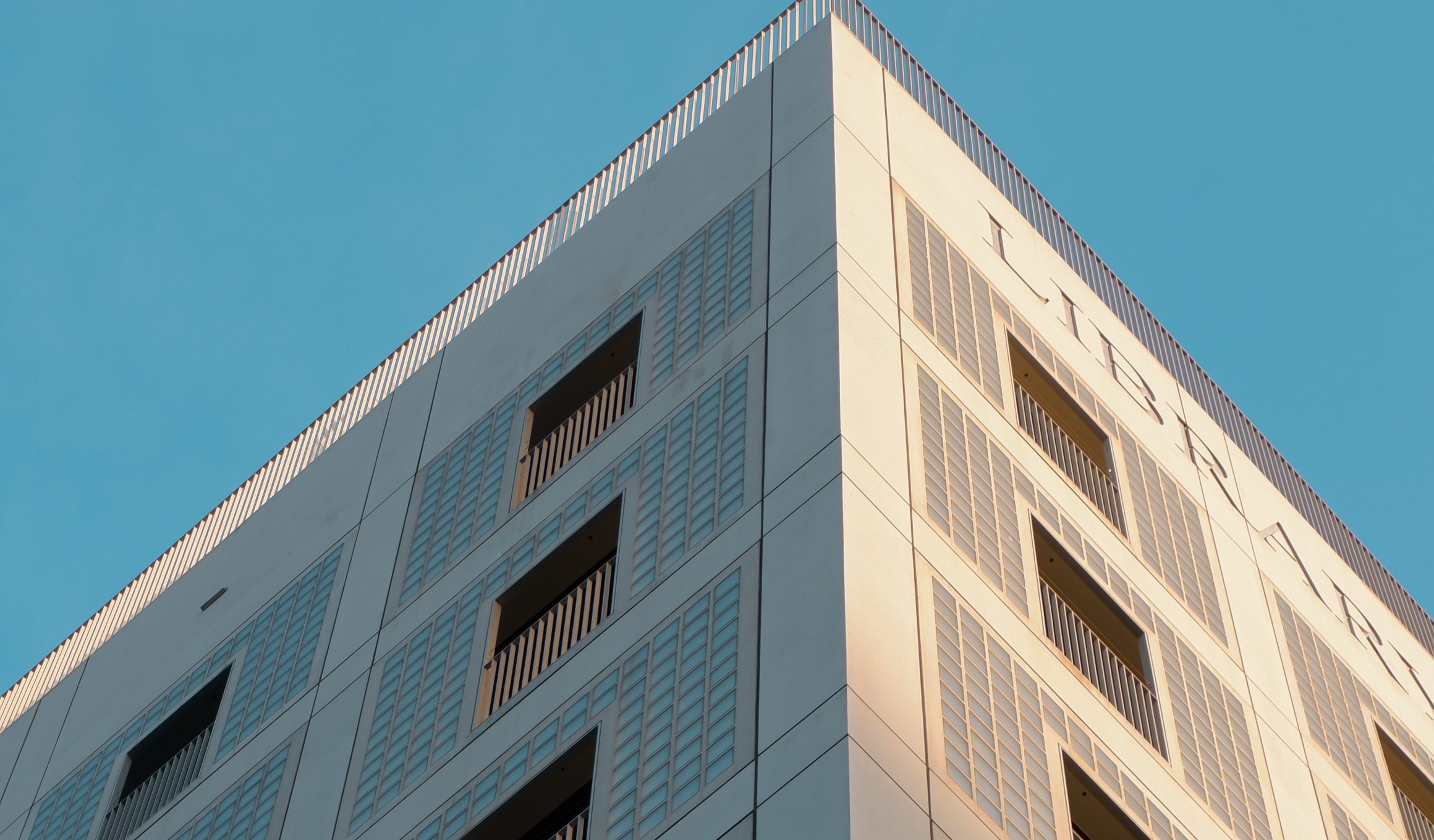 8 Urban Elevators That Bring Connectivity and Continuity to Cities ...